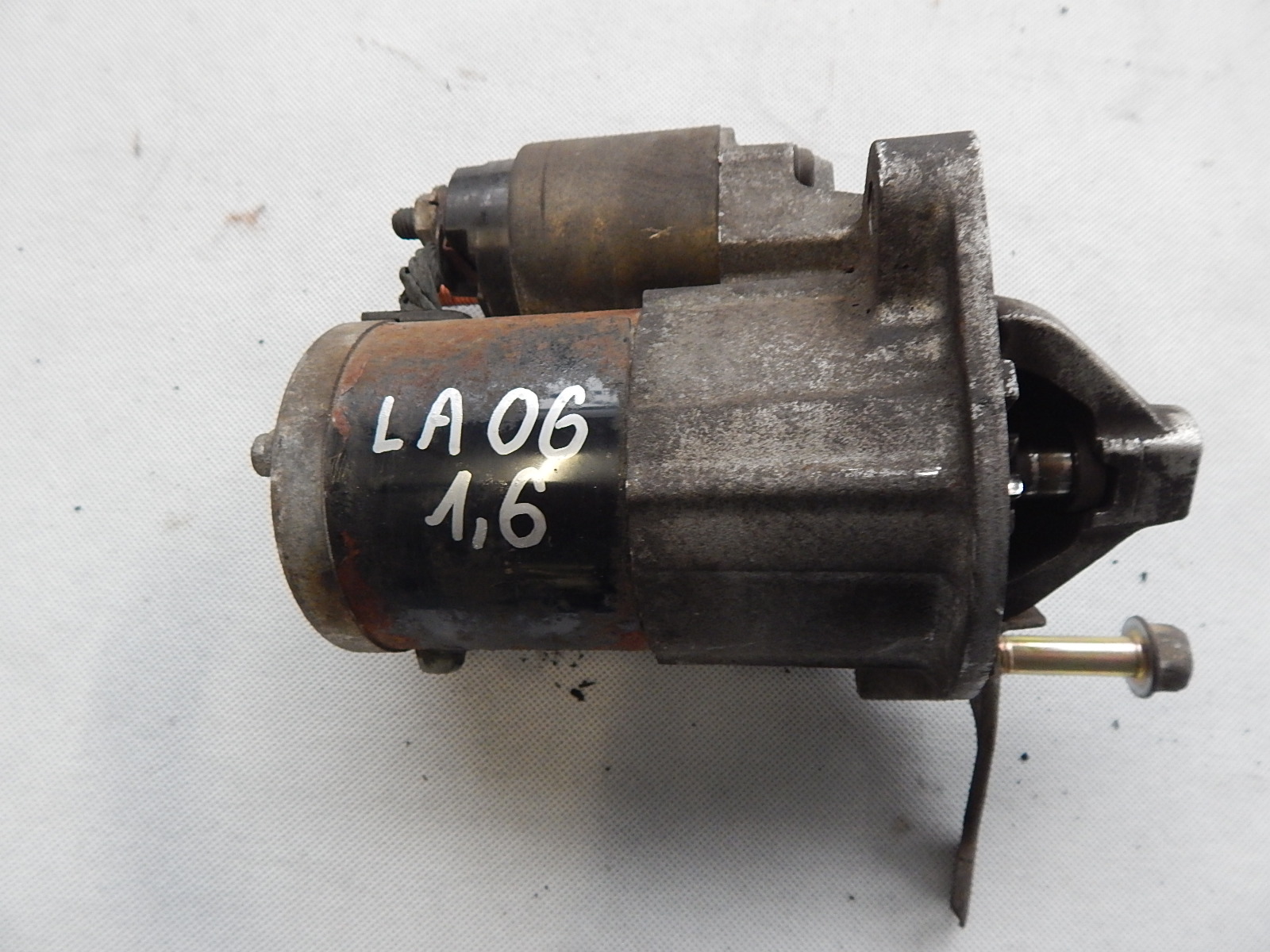 Mitsubishi MR994325 STARTÉR BENZÍNOVÉHO MOTORU 1.6 MR994325 MITSUBISHI ...