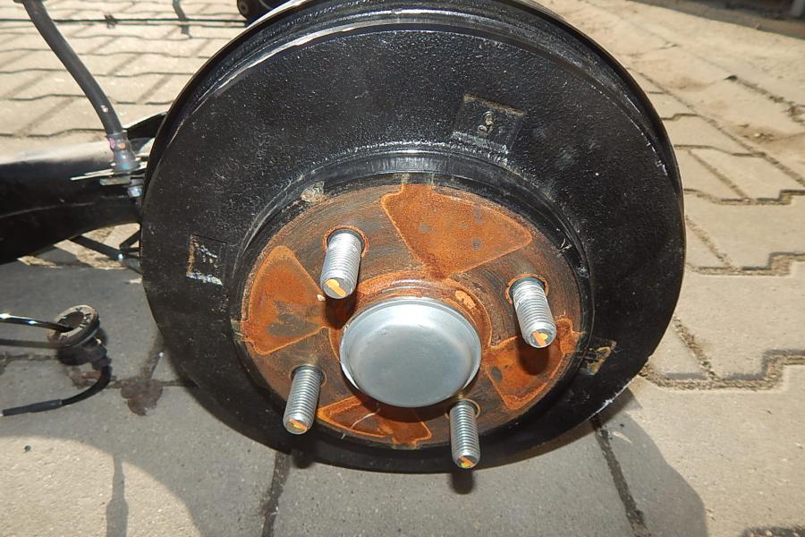 Mitsubishi 3780A028 BUBEN ZADNÍ BRZDY S NÁBOJEM KOLA 3780A028 ...